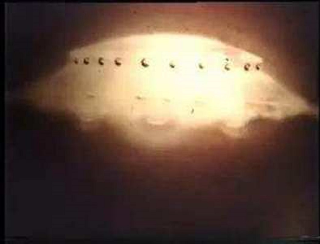 The Women Abducted By The Aliens Who “Put The Pyramids” On Earth ...