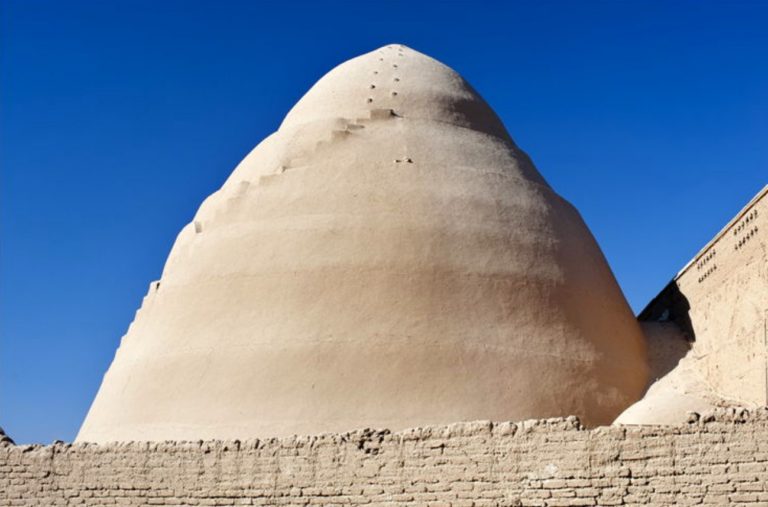 Ancient hi-tech freezers that kept ice cold – even during desert ...